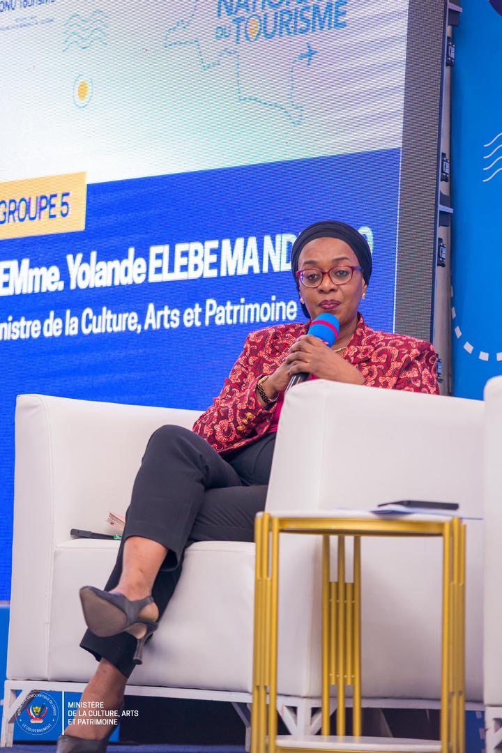 La Grande rentrée littéraire à Kinshasa : Yolande Elebe prévoit ...